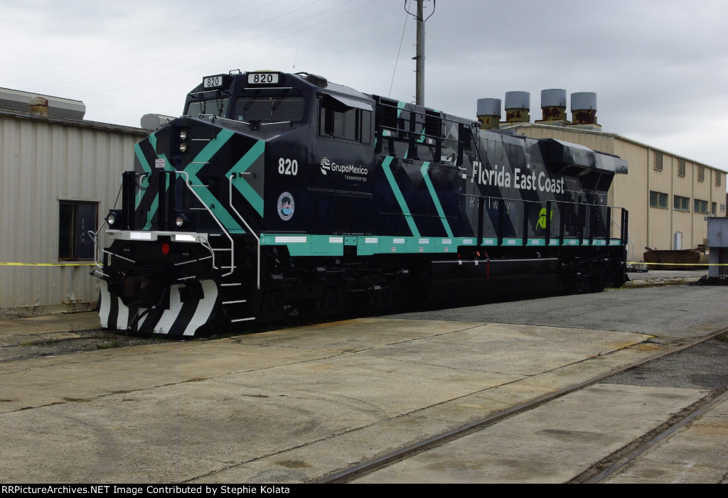 FEC 820 STANDING OUTSIDE